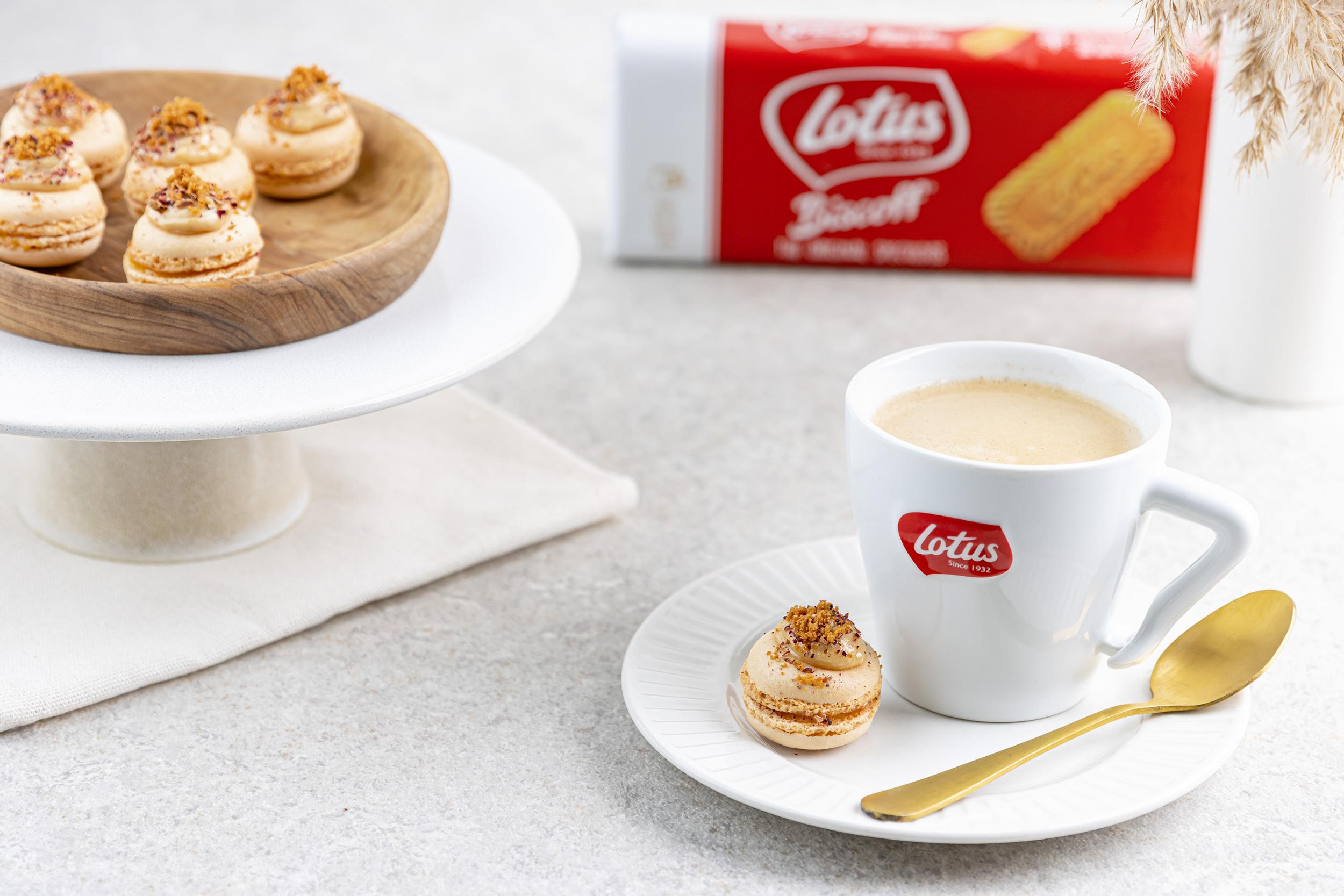 Lotus Biscoff macarons | Lotus Biscoff