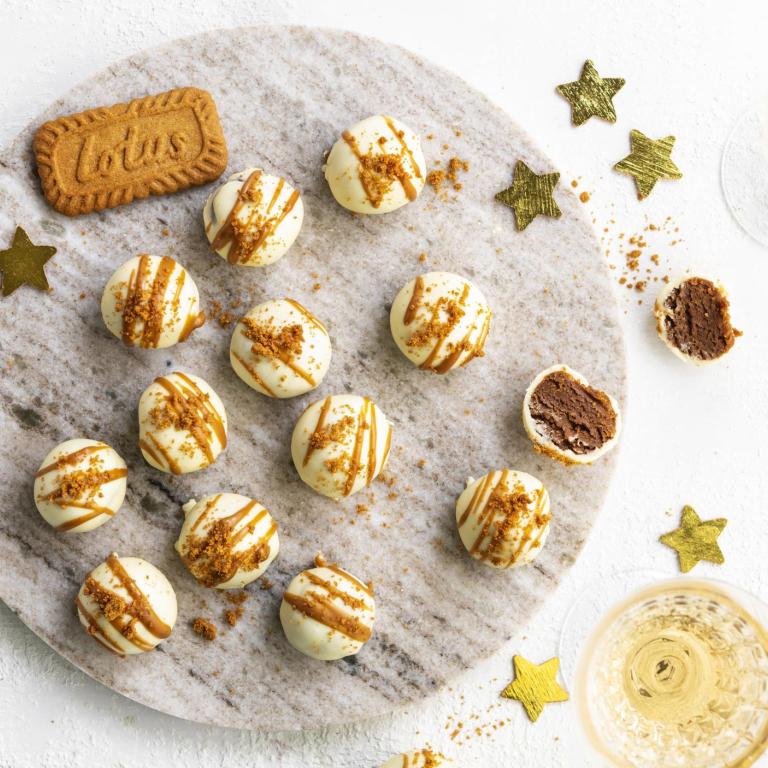 Witte chocolade truffels met Biscoff | Lotus Biscoff